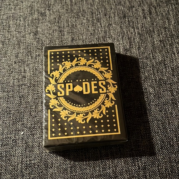 Marlboro | Games | The Official Game Of Spades Playing Cards Expert ...